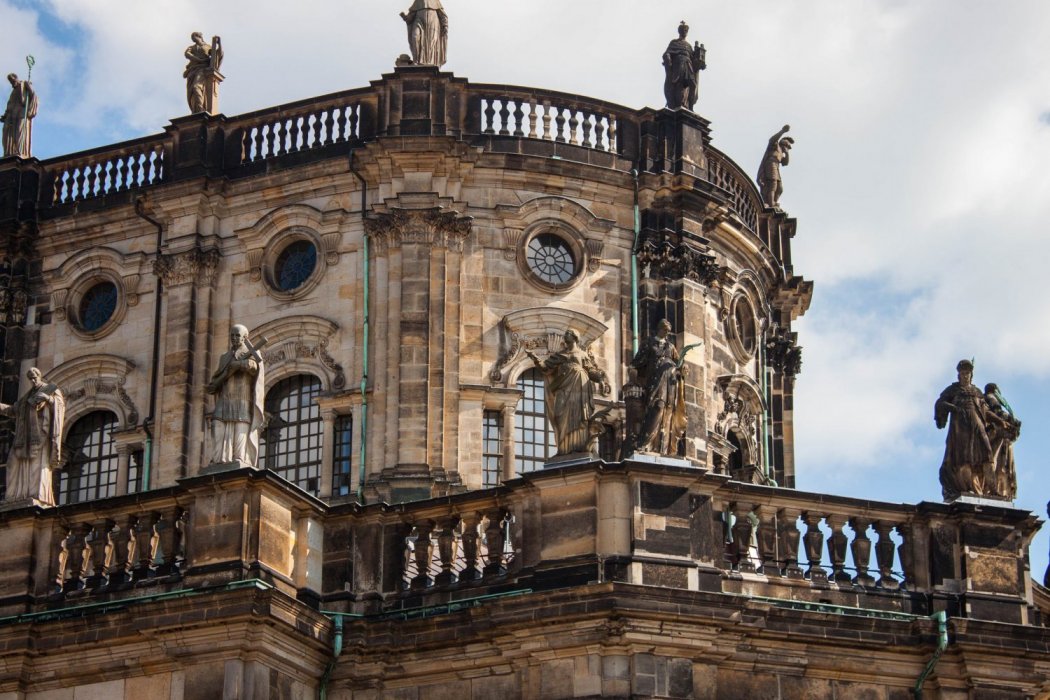 Ultimate Guide to Exploring Dresden’s Amazing Porcelain Gallery Museum ...