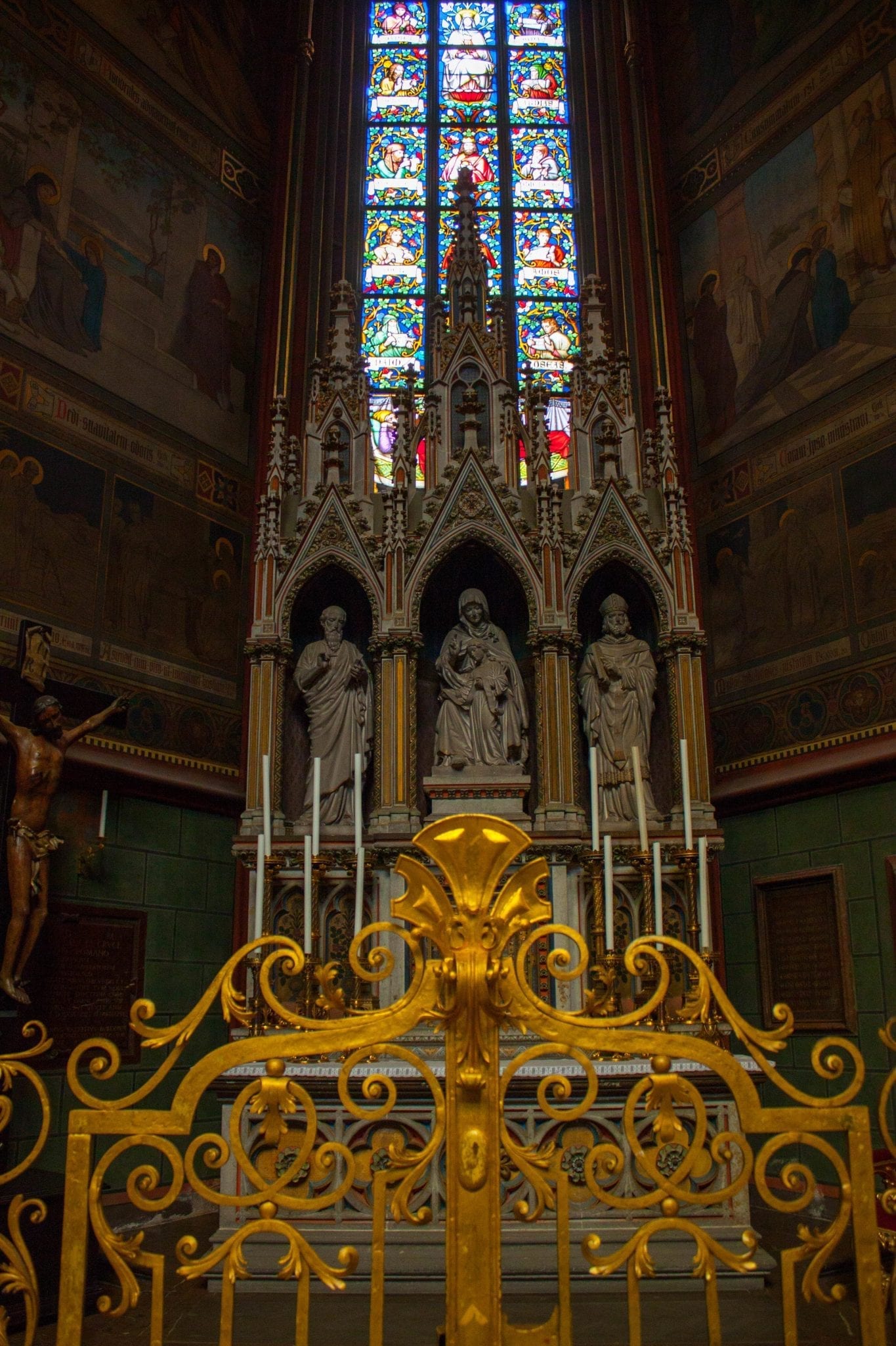 The Ultimate Self Guided Tour of St. Vitus Cathedral’s Incredible ...
