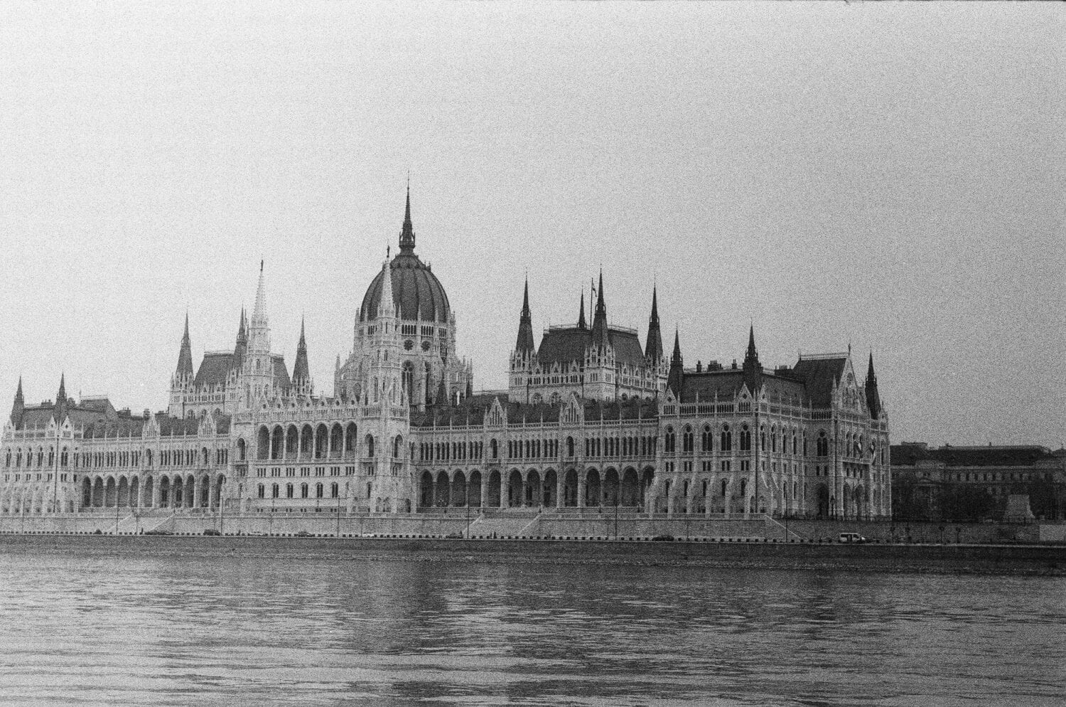 The Best Visitor's Guide to Budapest's Stunning Hungarian Parliament ...