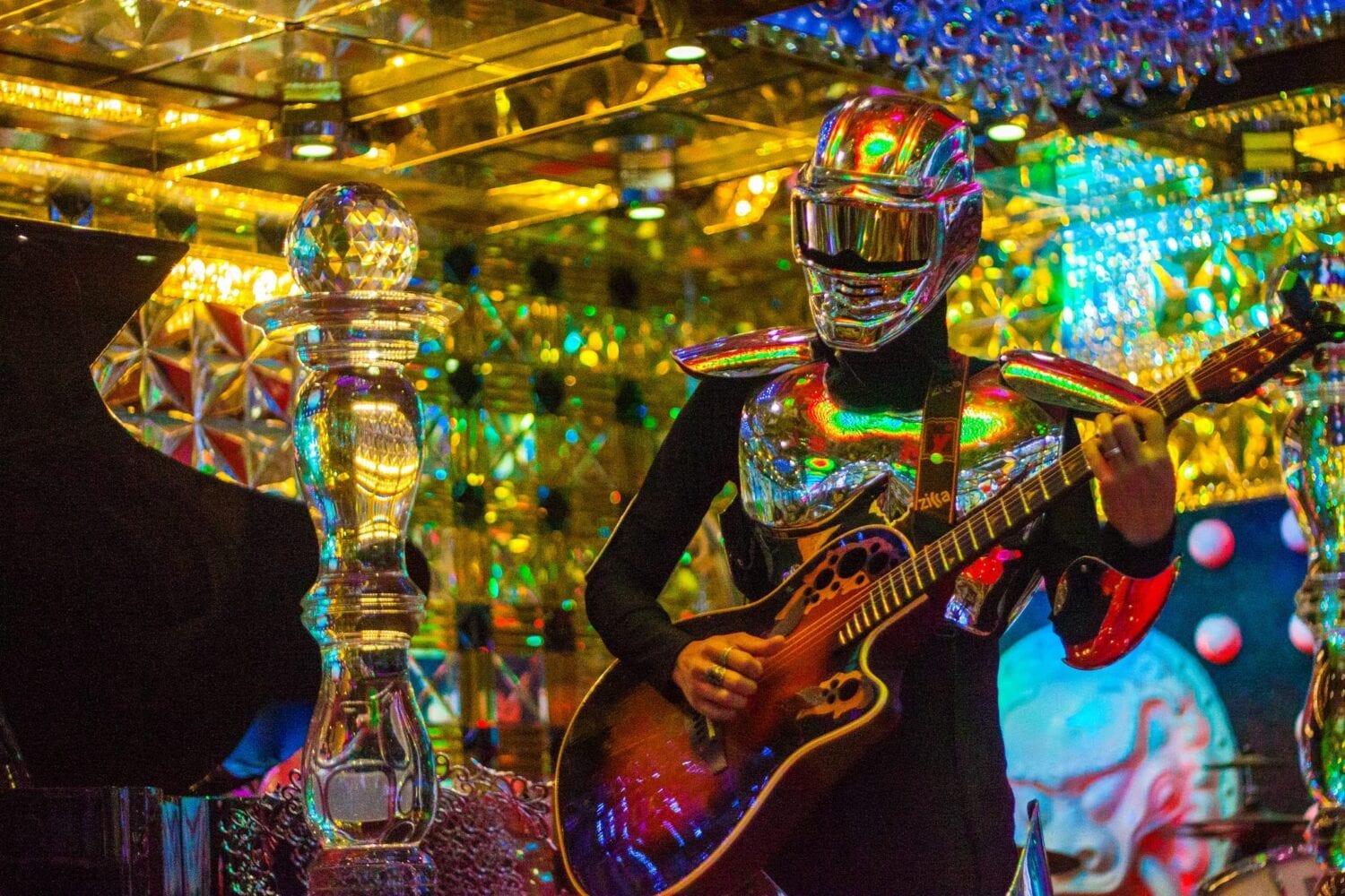 Guide to the Robot Restaurant Experience, the Most Exciting and ...