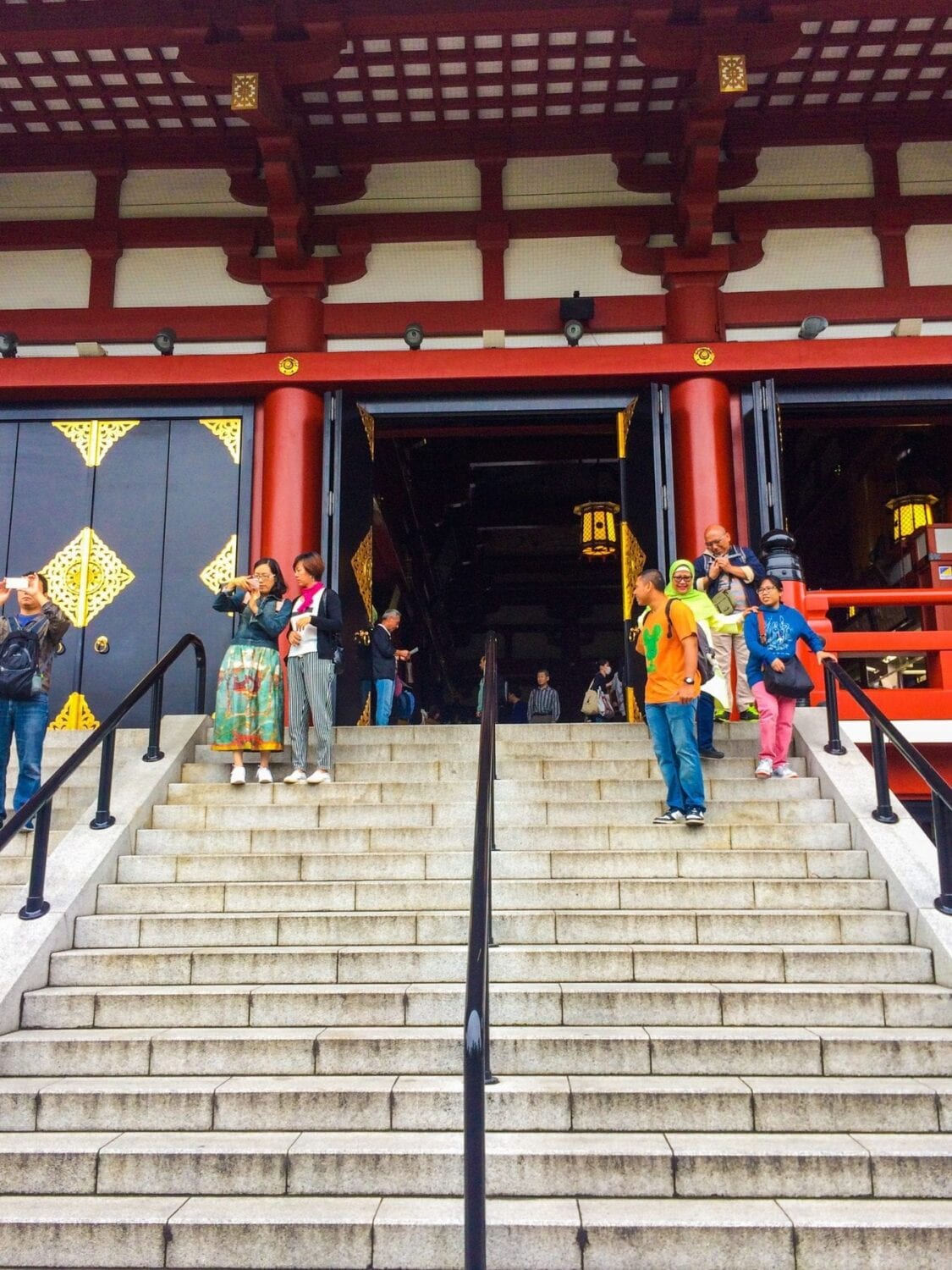 Ultimate Guide to Sensoji Temple in Asakusa, Tokyo Japan - The Creative ...