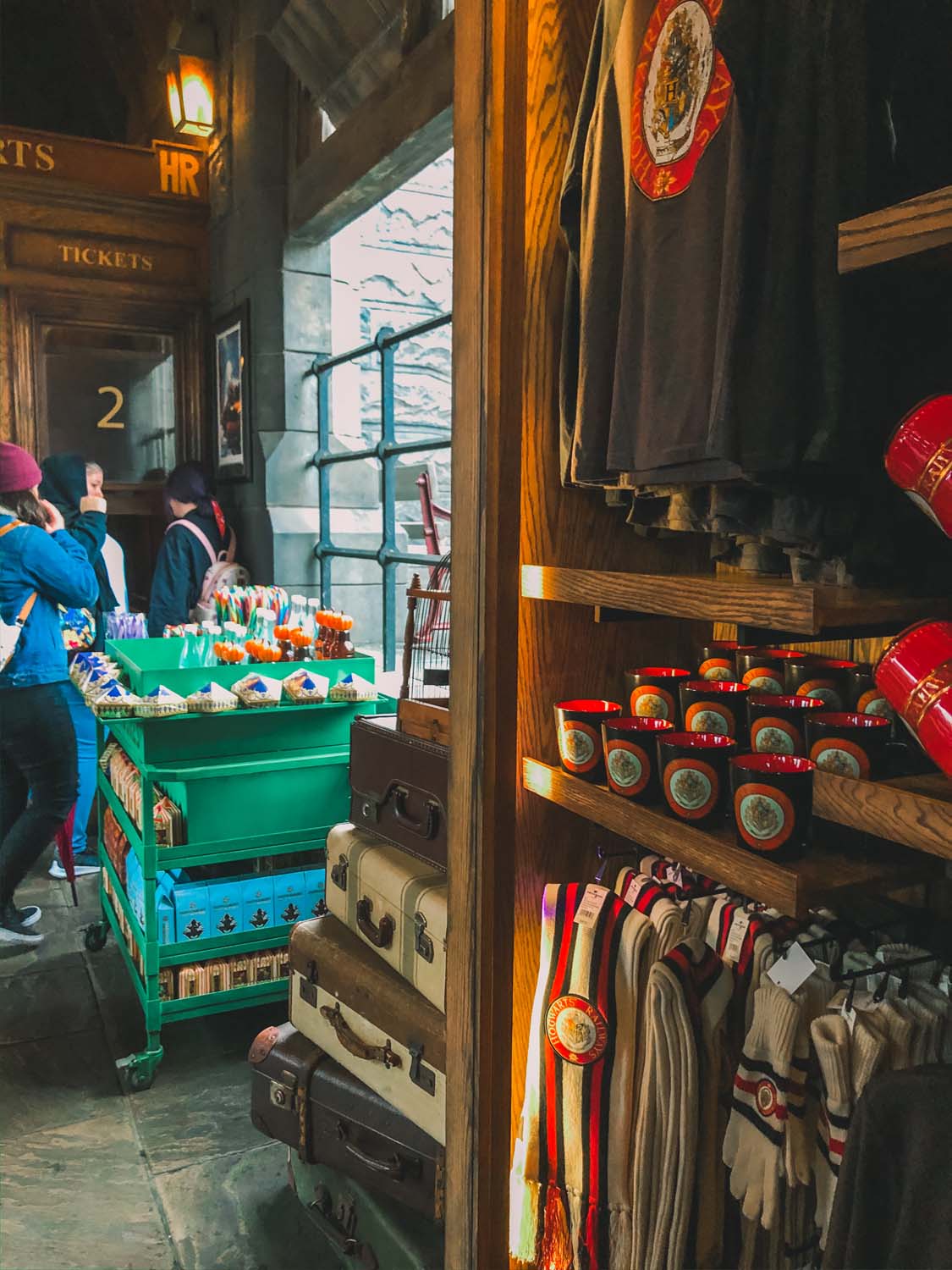 The Best Souvenirs at the Wizarding World of Harry Potter and Where to ...