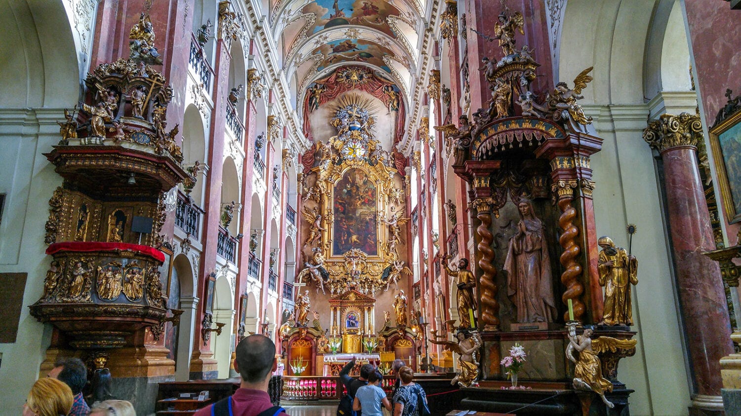 A Free Self-Guided Walking Tour of Prague’s Old Town Famous Ghosts and ...