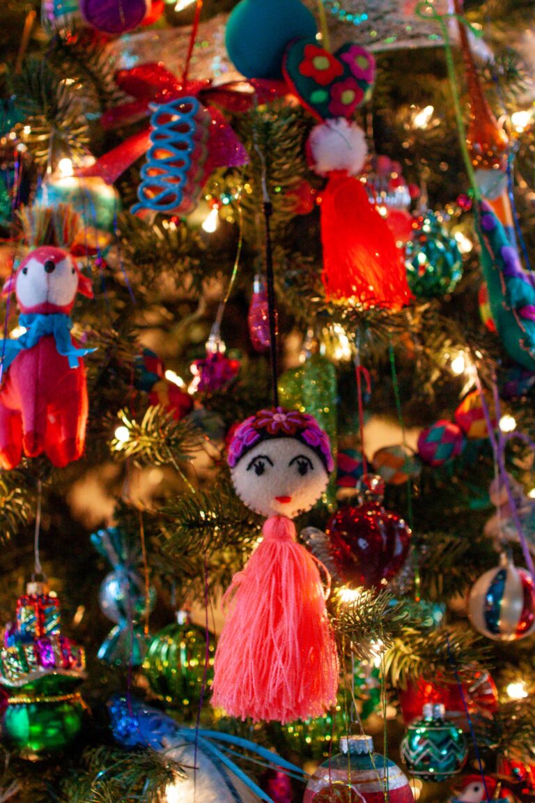 Celebrating Mexican Christmas Traditions, a Beautiful & Colourful ...