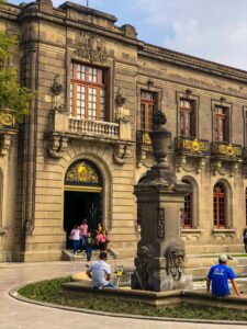 Ultimate Guide to Chapultepec Park: Historical and Cultural Heart of ...