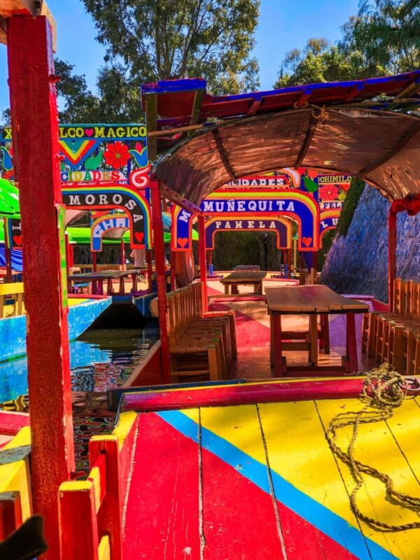 Ultimate Guide to the Fantastical Floating Gardens of Xochimilco ...