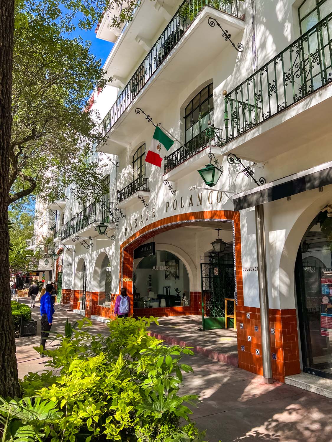 Self Guided Walking Tour of the Upscale Streets of Polanco: The City’s ...