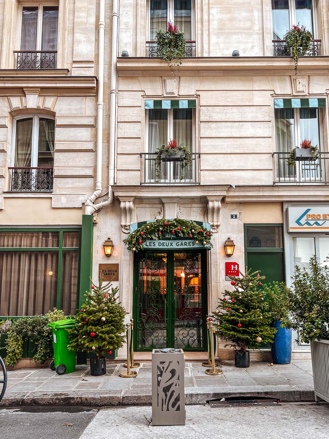 Honest Review Of Hôtel Les Deux Gares, Stylish Savings at an Art Deco ...