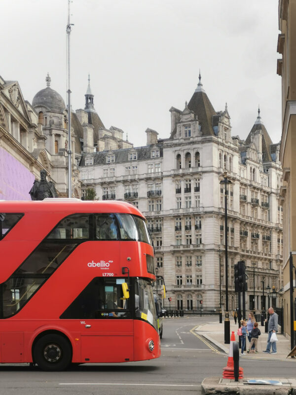 The Ultimate London Public Transport Guide: Navigating the City Like a ...