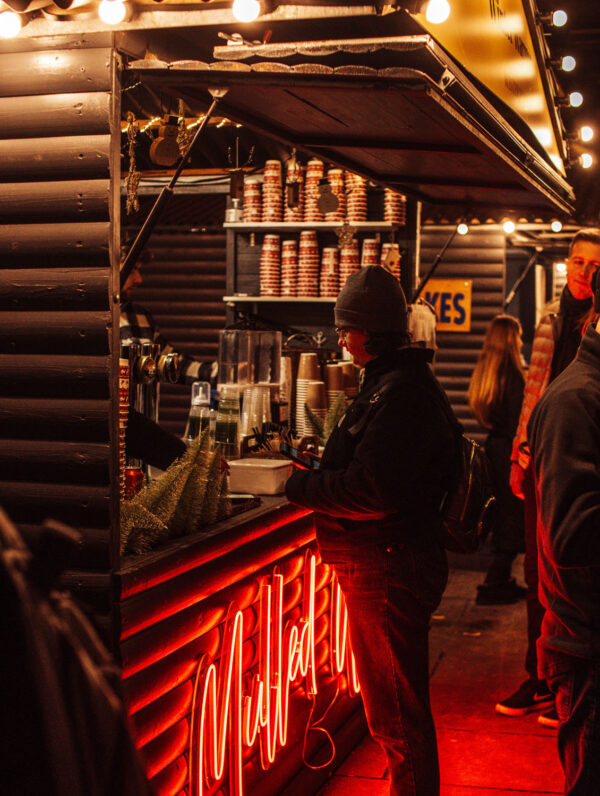 Your Guide to Perfect Christmas Eve in London, Magical Activities ...