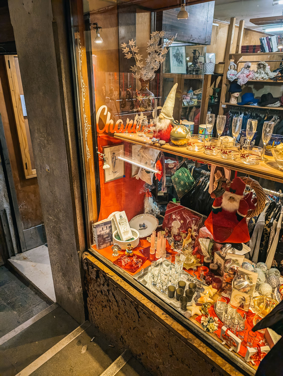The Best Hidden Shopping Spots in Venice: A Guide to Unique, Non ...