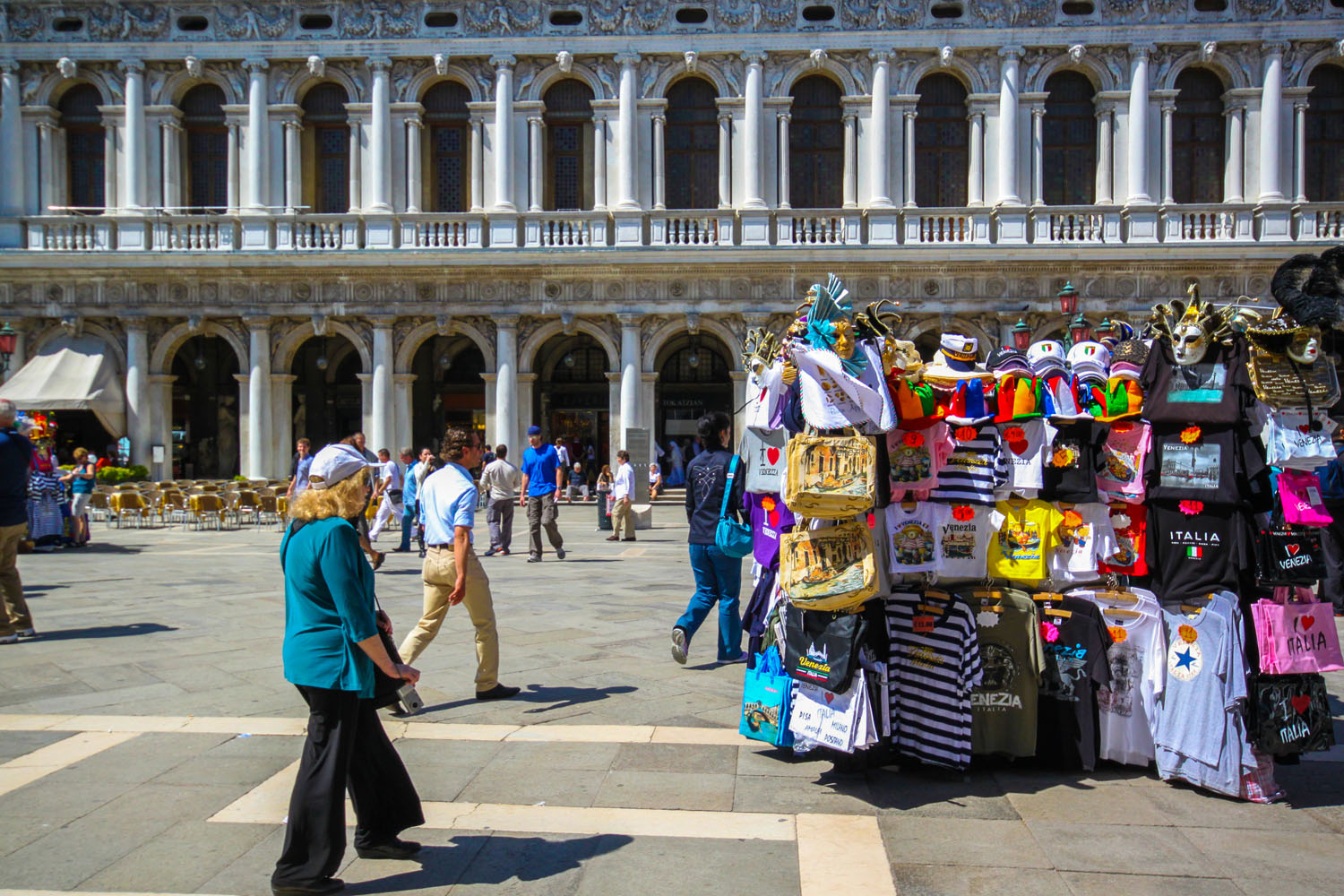 The Best Hidden Shopping Spots in Venice: A Guide to Unique, Non ...